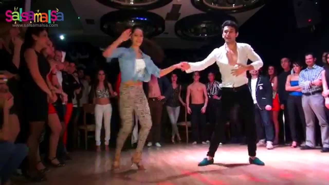 ANGRY BIRDS SALSA SHOW | SALSA DANCE BATTLE - YouTube