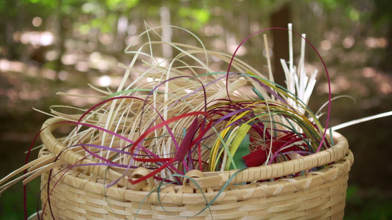 Wabanaki Basket Weaving with George Neptune - YouTube
