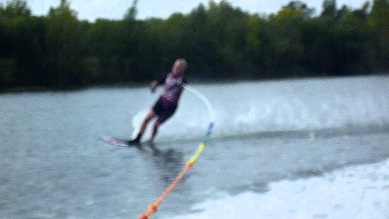 Maxine Harding Running the course @ 28 - Marlow - YouTube