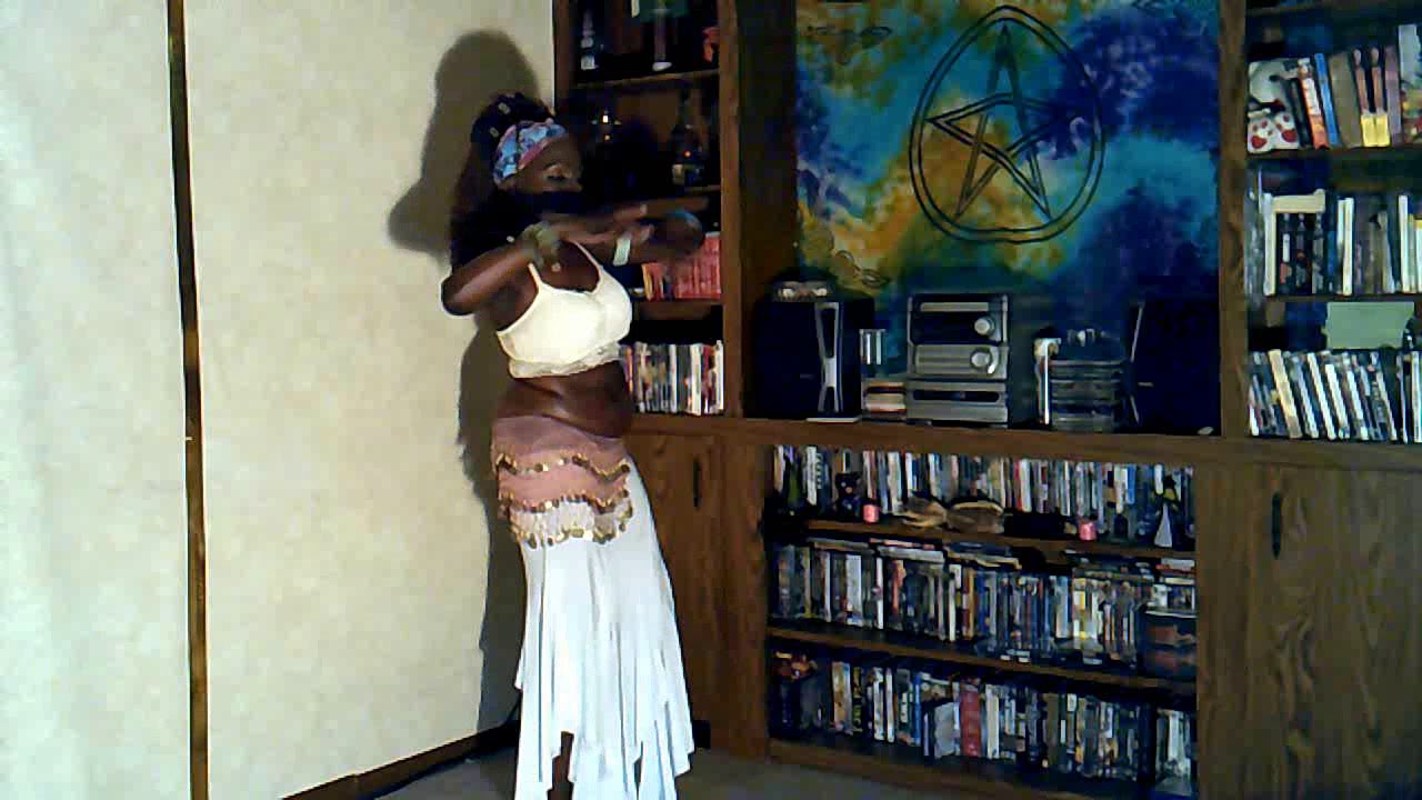 Creepy Girl Belly Dance! - YouTube