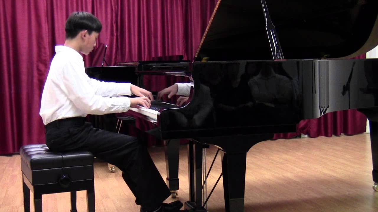 Victor Lin plays Chopin Ballade No.1 - YouTube