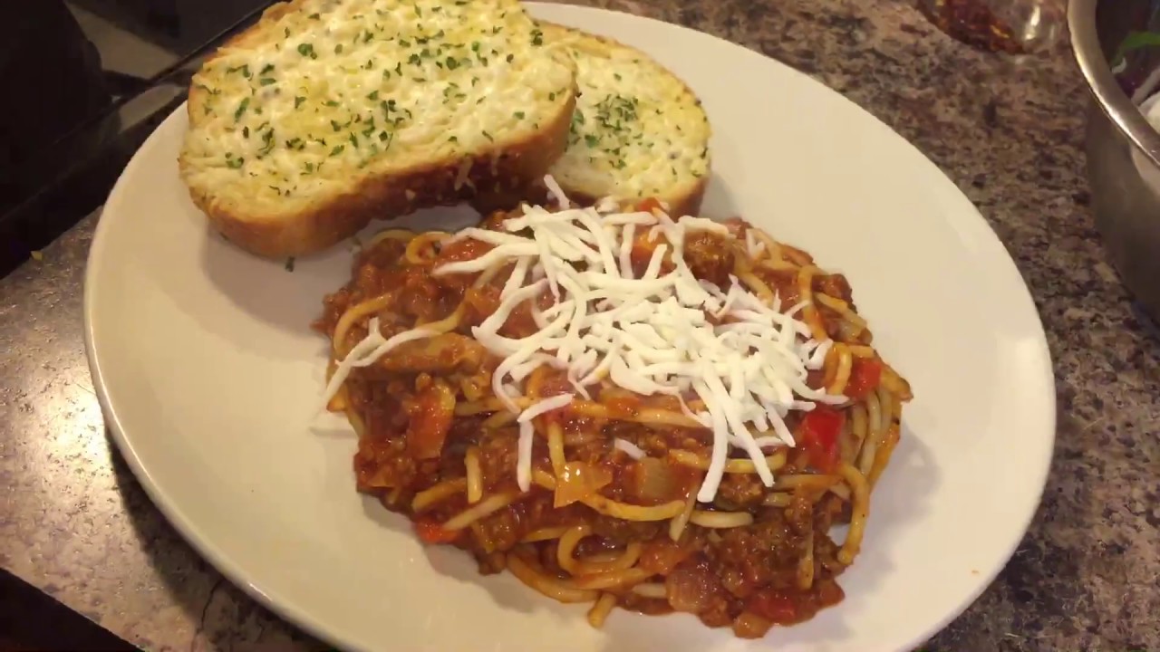 ITALIAN RECIPE How To Make Spaghetti - YouTube