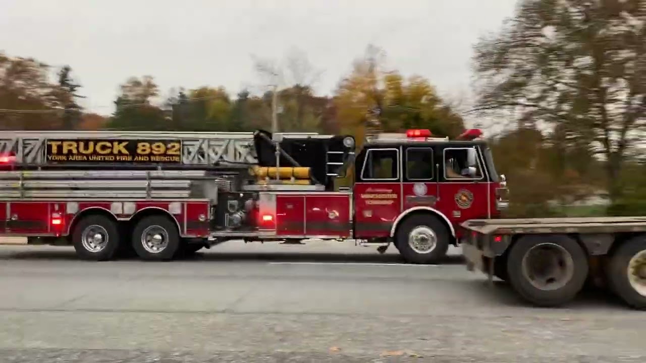 YAUFR Truck Company 89-2 Responding to Commercial Fire in the 89-1 Box ...