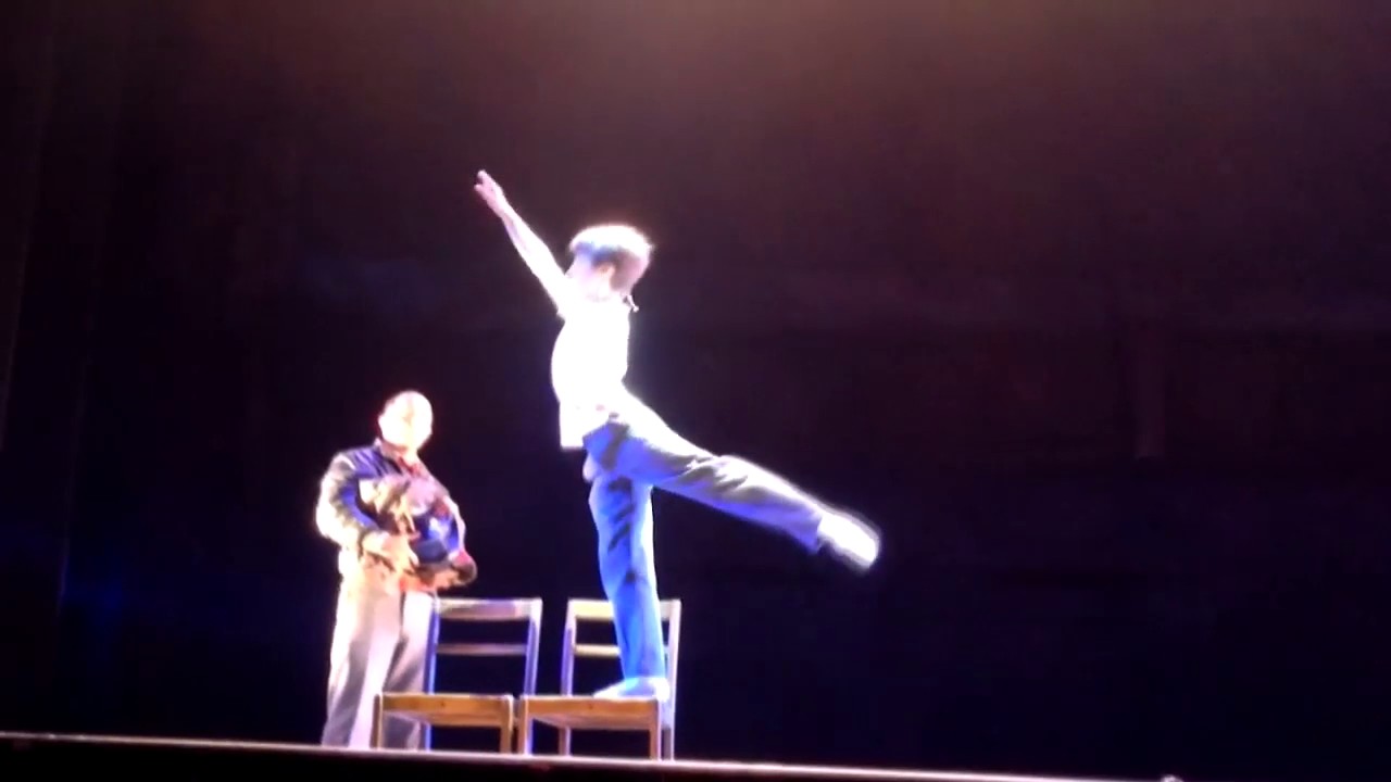 Matteo Zecca - Electricity (Billy Elliot) - YouTube