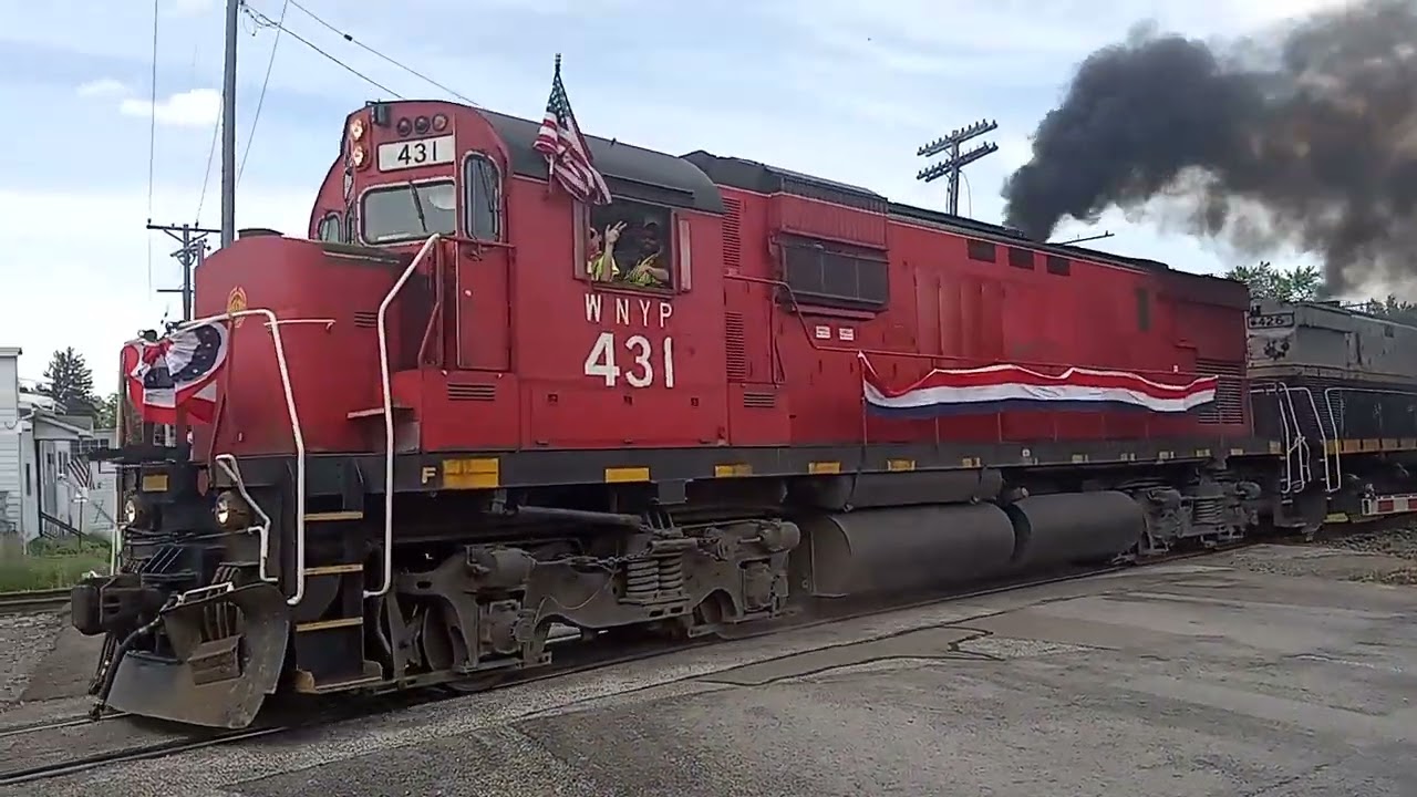 WNYP railroad through Corry PA - YouTube