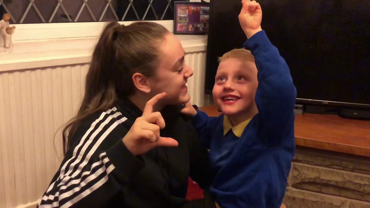 Sign along with us - Tidy Up makaton - Jade and Christian Kilduff - YouTube