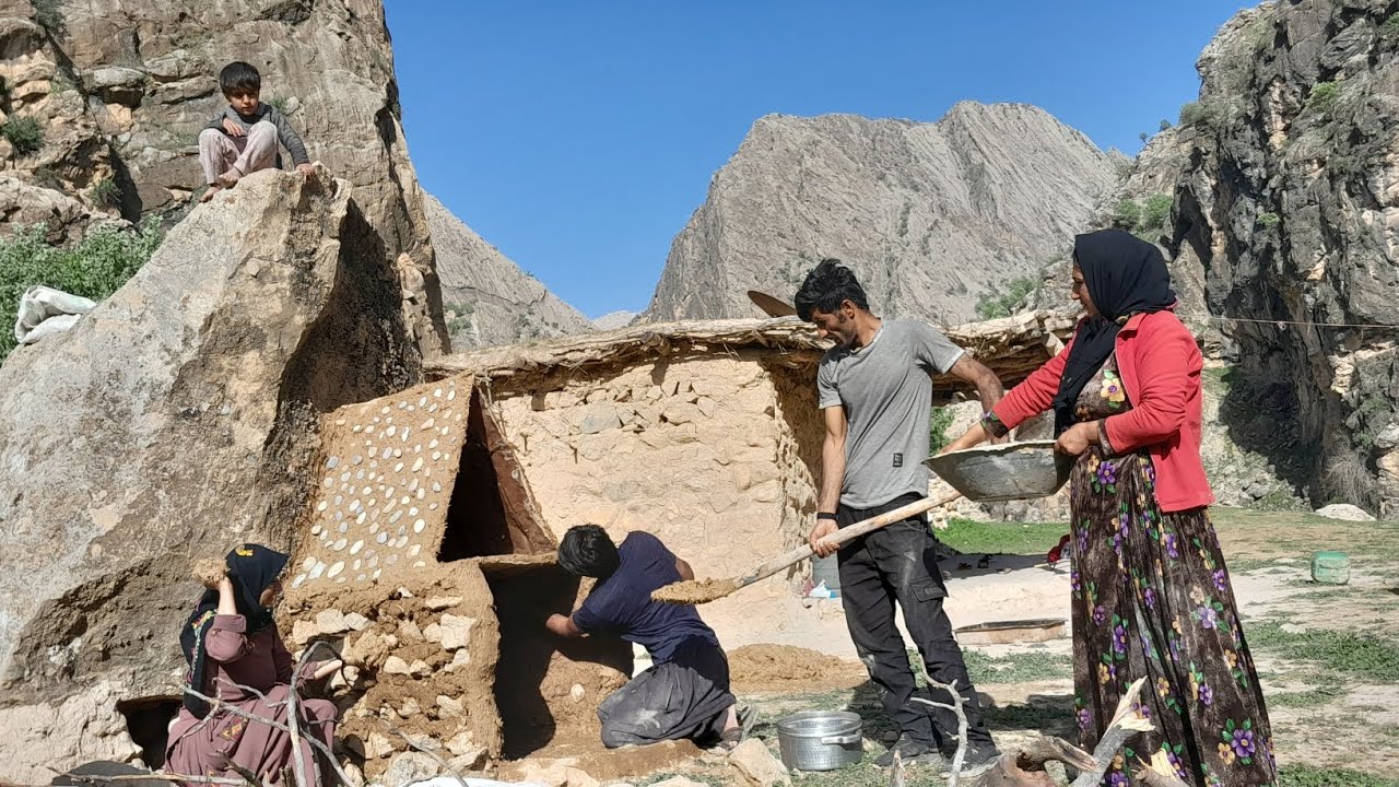 Making a Clay Oven: Nomad DIY (IRAN) - YouTube