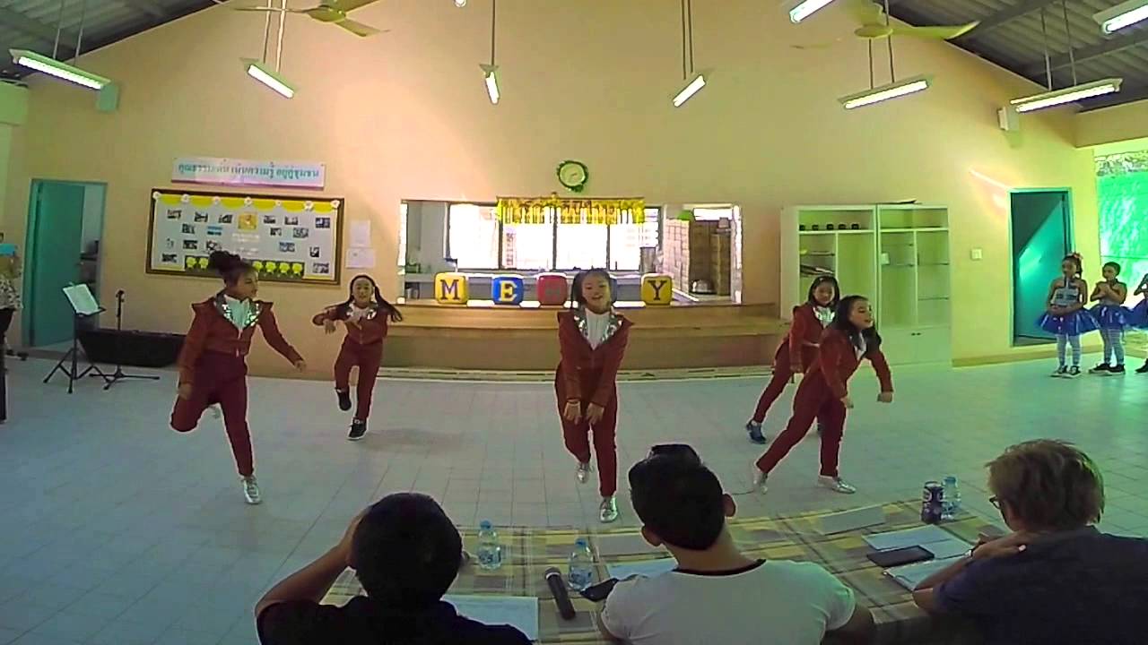 NongYing@Laguna Phuket Kids Got Talent - YouTube