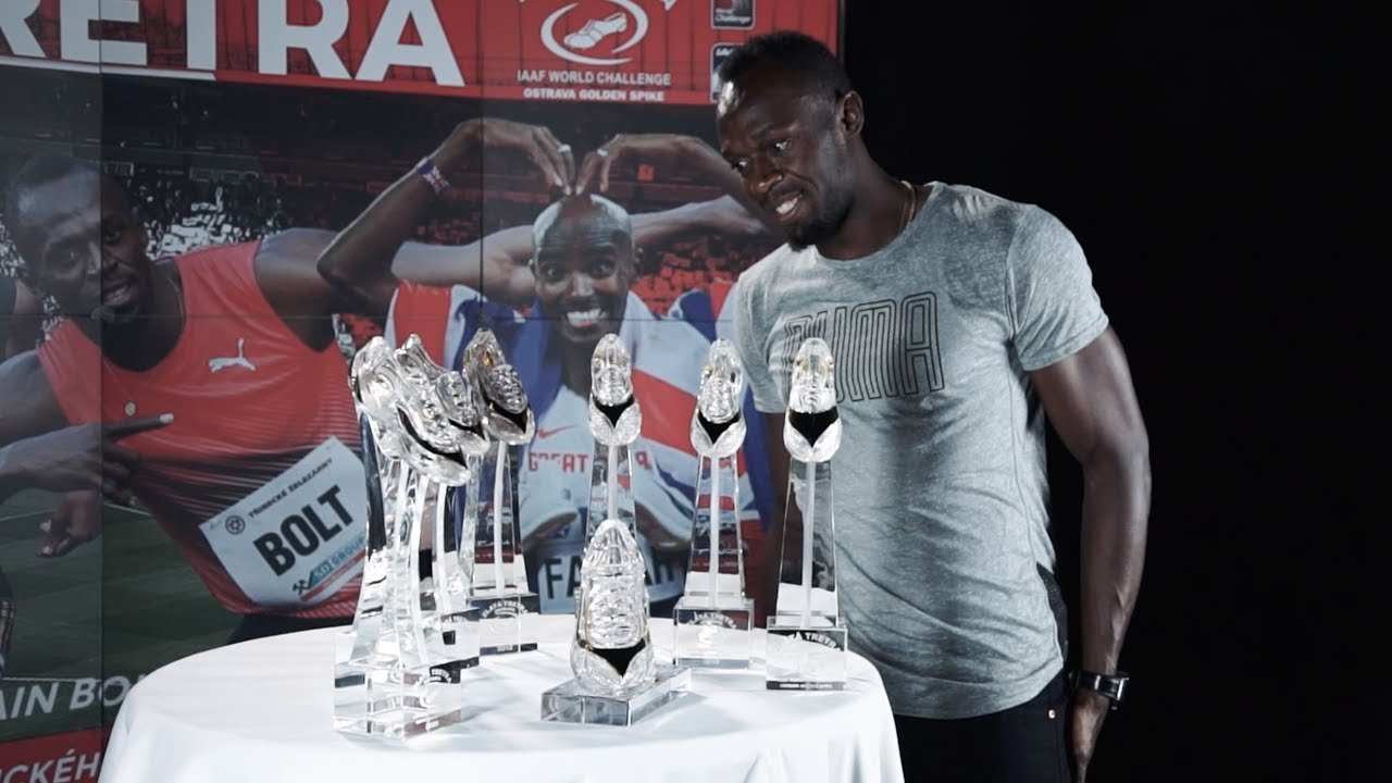 Usain Bolt photo shooting with all of his 8 trophies from Ostrava ...