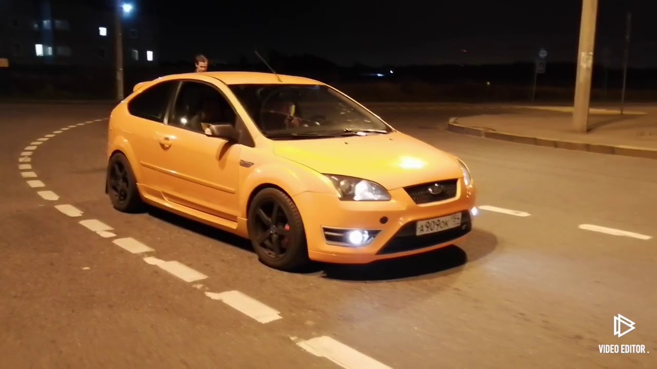 Ford Focus ST AWD - Slow motion start - YouTube