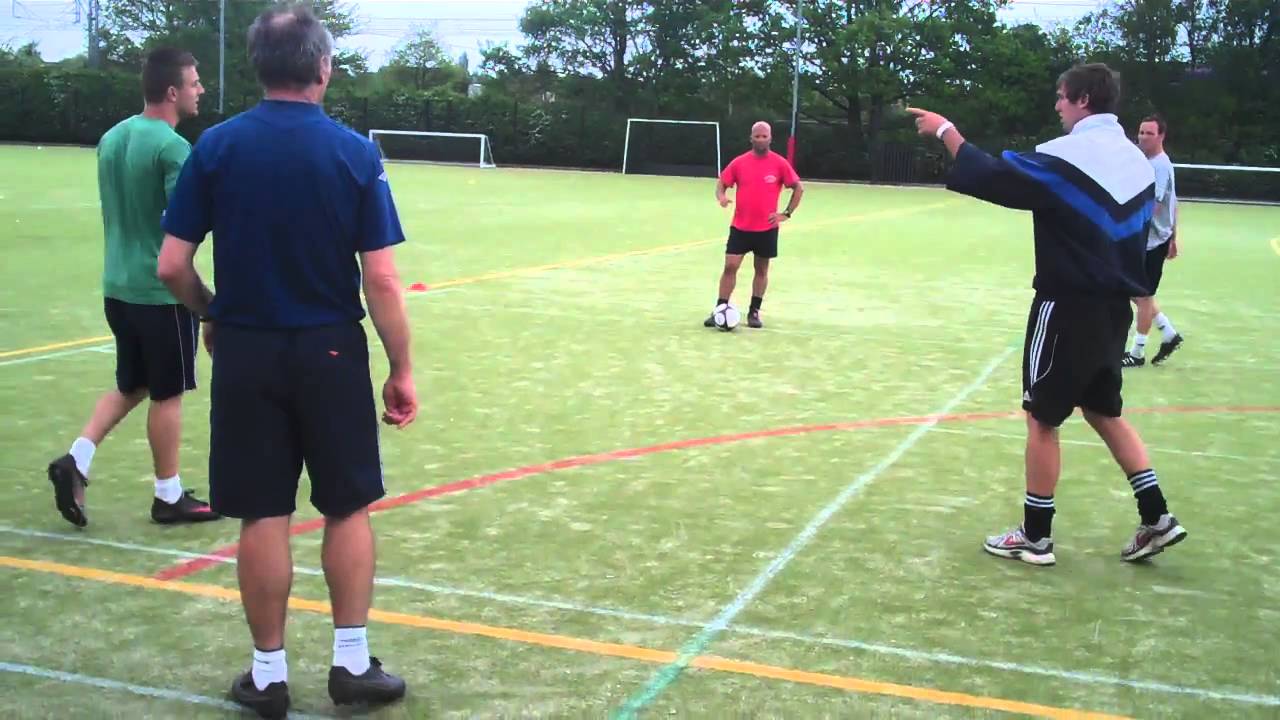 Short Passing - Nigel Gleghorn.MP4 - YouTube