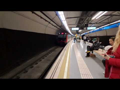 Metro Barcelona L4 Maragall Serie 5100 (Ultra Gran Angular)