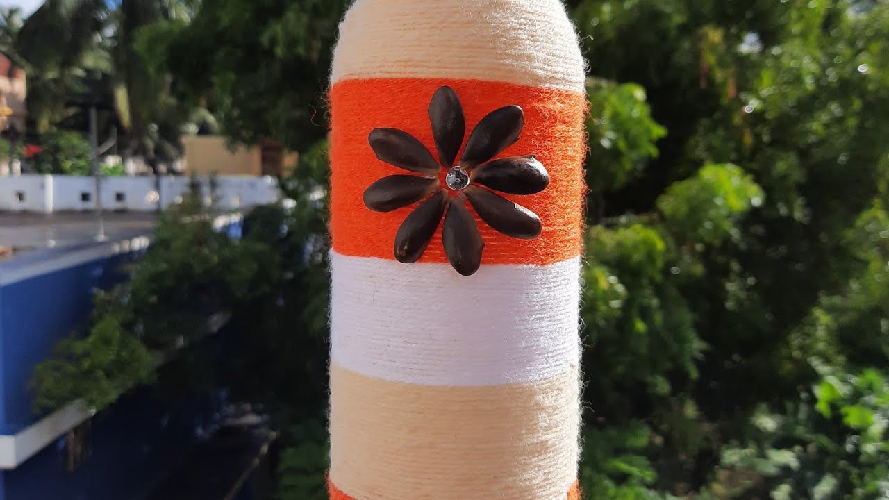 Glass Bottle Art Using Woollen Thread// Treasure From Trash - YouTube