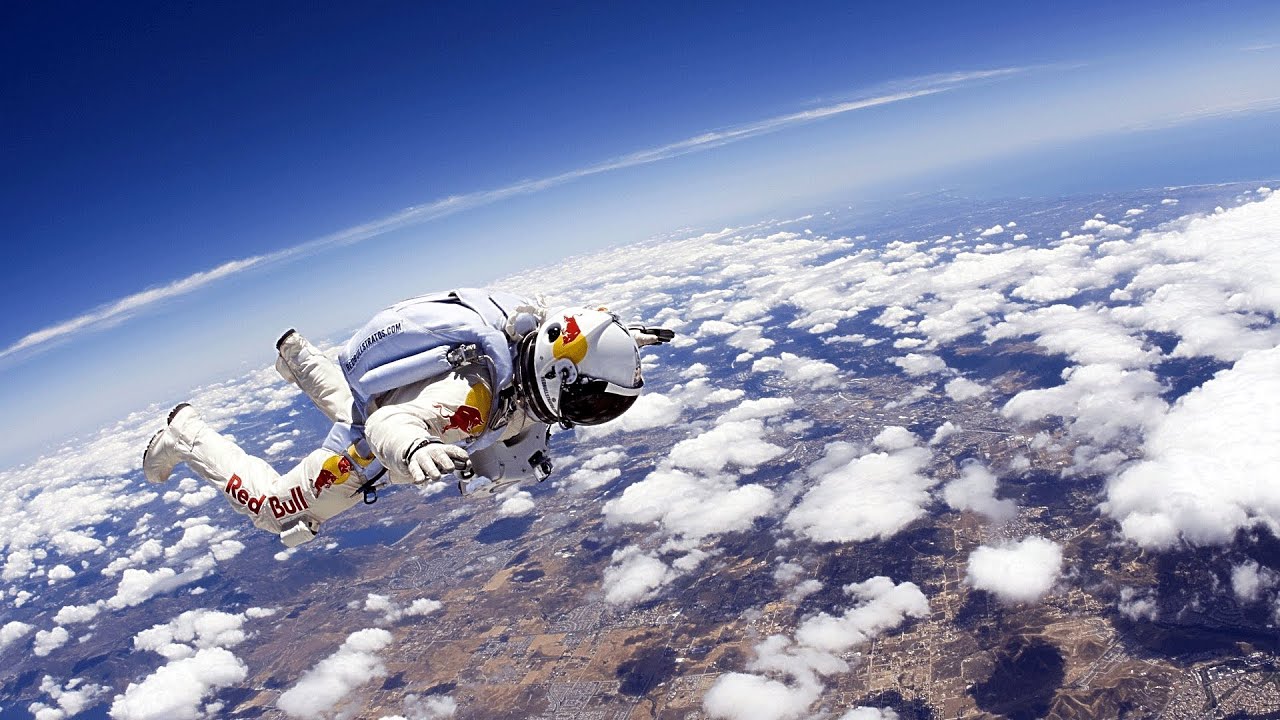 Red Bull Stratos · GoPro - Felix Baumgartner - YouTube