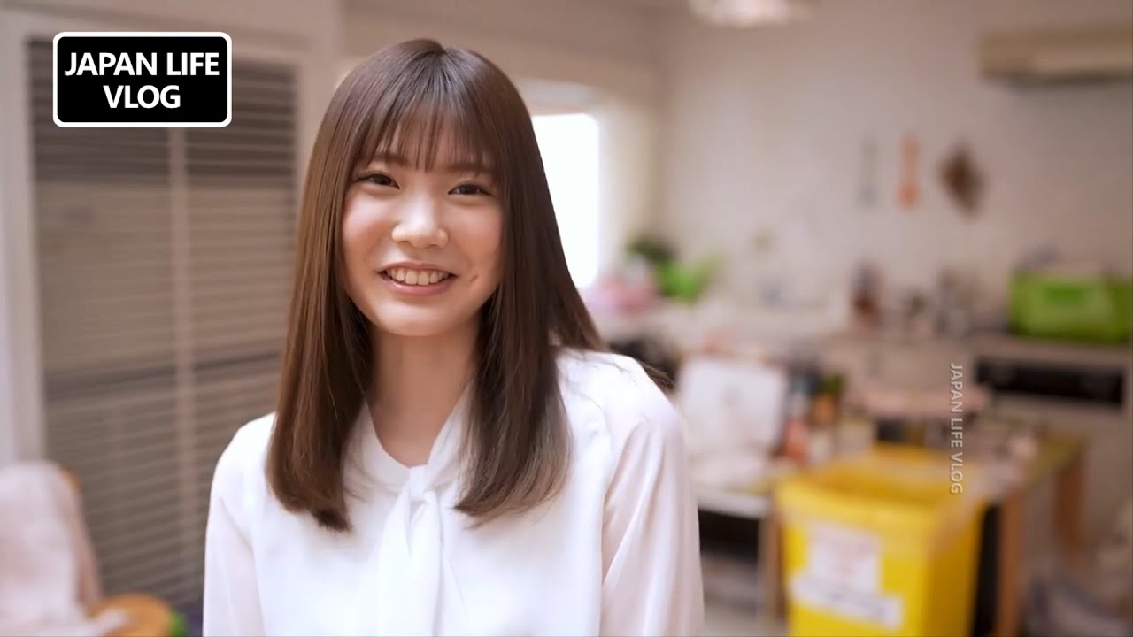 My sister debuted as an actress in a movie directed by her uncle ...