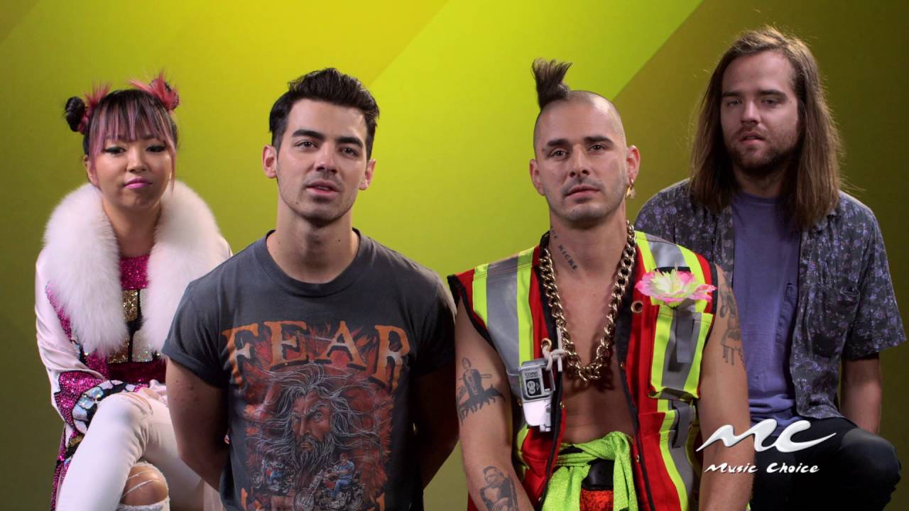 DNCE on Tour Days - YouTube
