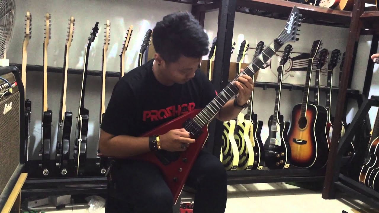 Jackson flying V RR custom pabrikan tes sound - YouTube