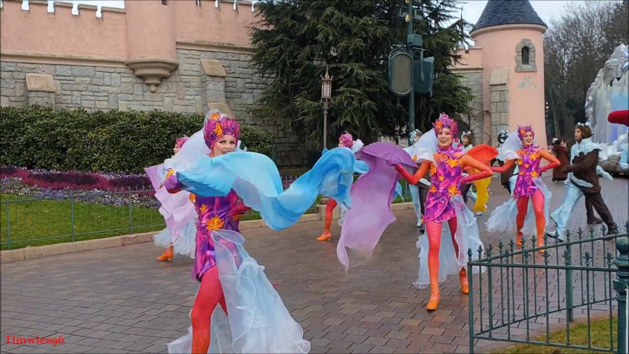 Frozen Celebration Parade 2020 - Disneyland Paris - YouTube