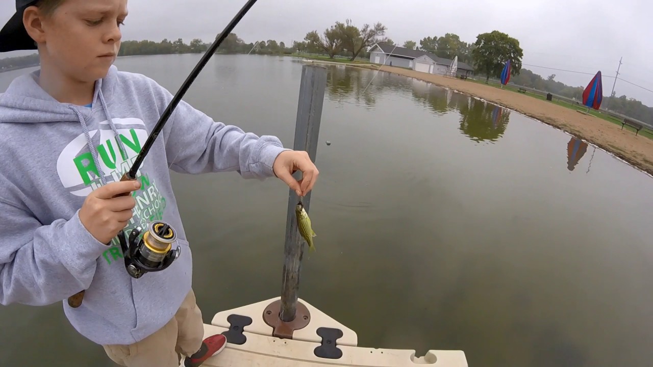 Fishing at McCullom Lake - YouTube