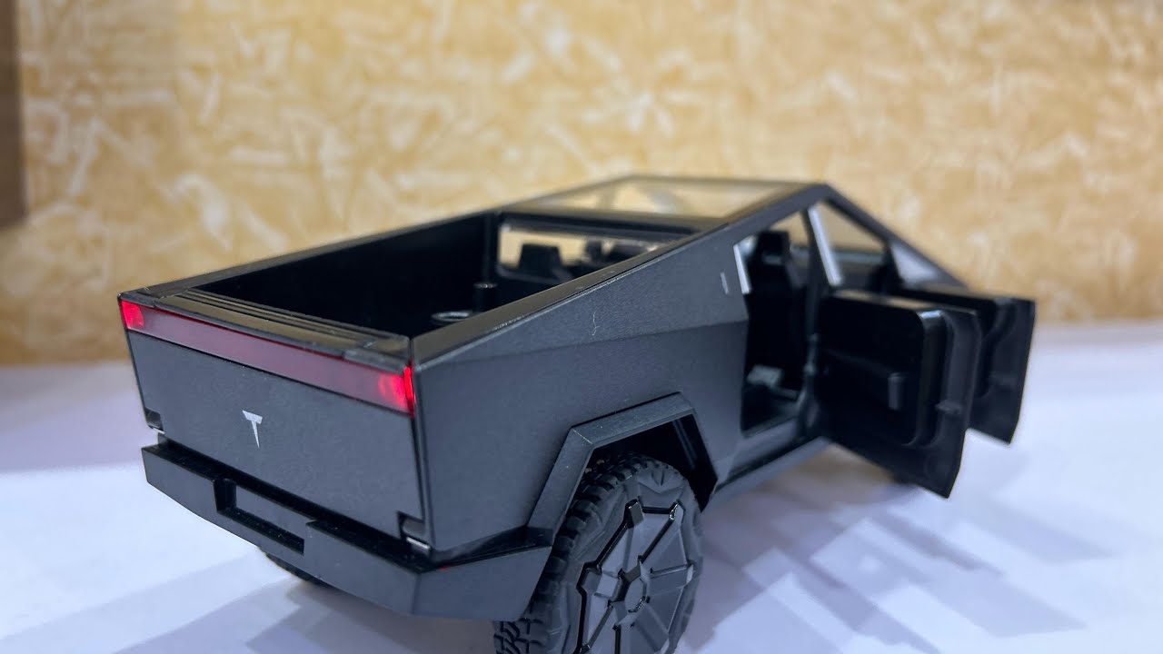 Unboxing of Tesla Cybertruck 1:24 Scale Model | World’s Smallest Tesla ...