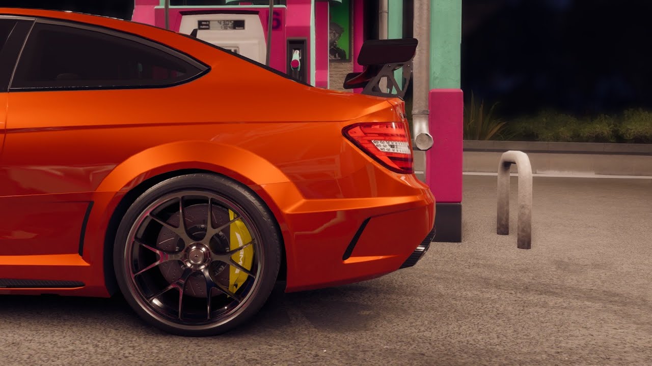 The Legendary Mercedes C63 AMG Black Series | The Crew Motorfest - YouTube