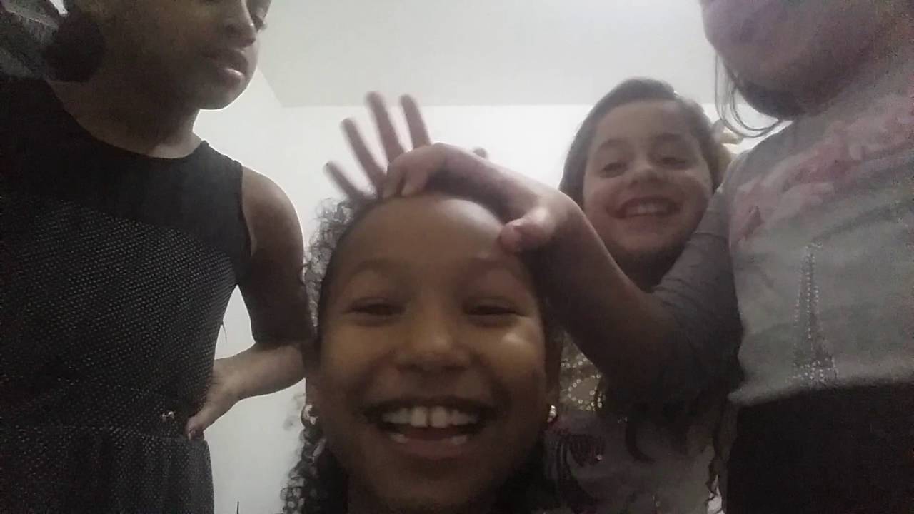 Desafio com as minhas amigas - YouTube