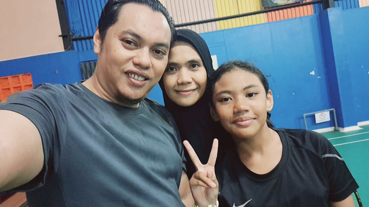 Badminton #4dfamily #241124 - YouTube