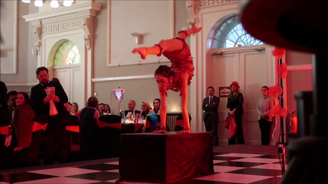 Claudia Contortion ambient - YouTube
