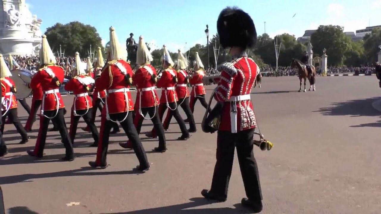 England - The Royal Guards in Buckingham Palace (La Guardia Real en el ...