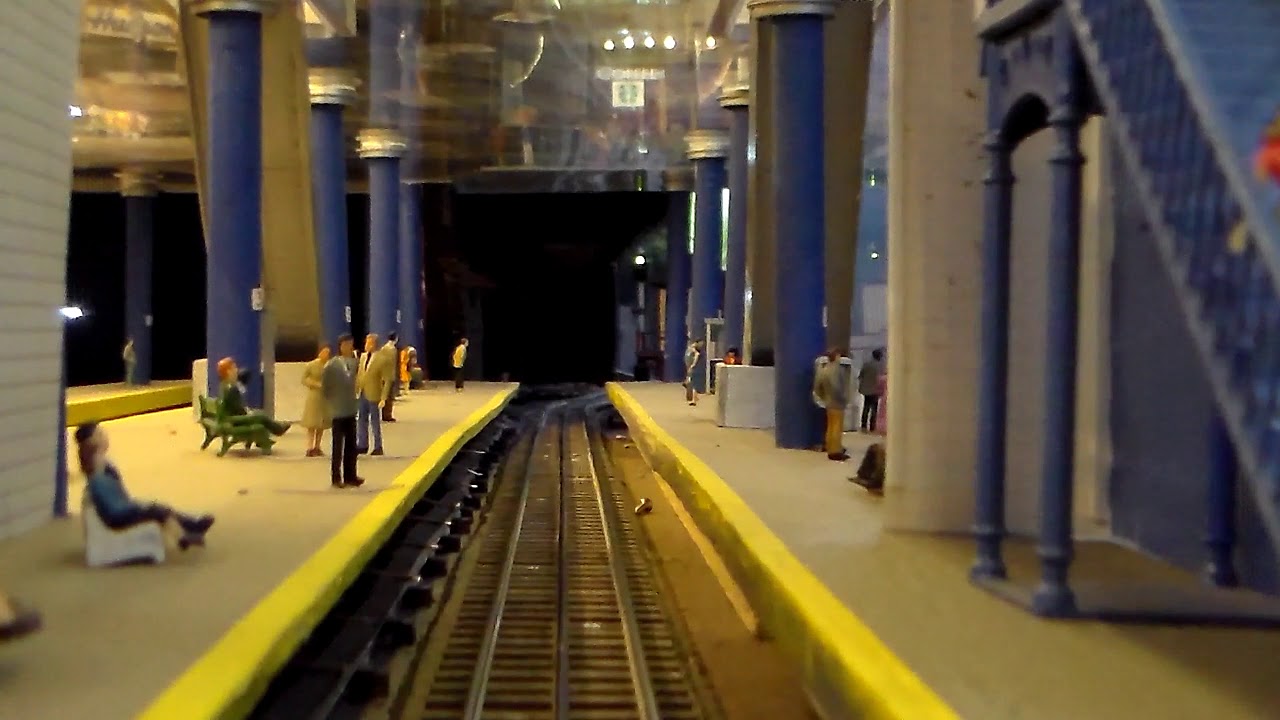 A ride on the TMB Model Train CLub Subway - YouTube