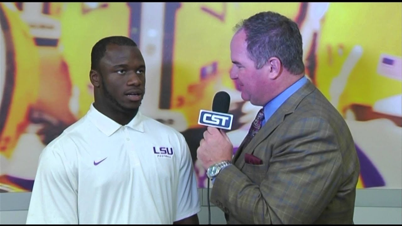 LSU Postgame Ronnie Rantz Interviews Deion Jones - YouTube