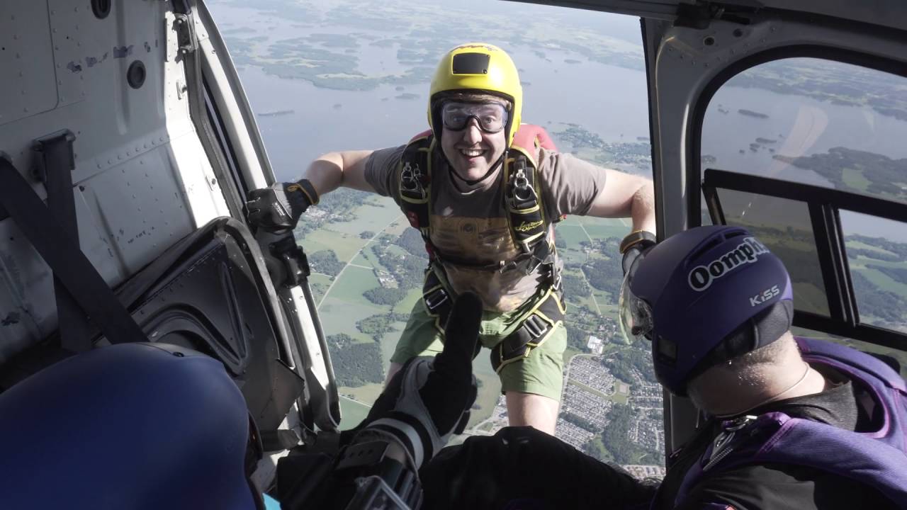 Skydiving - helicopter exit - YouTube