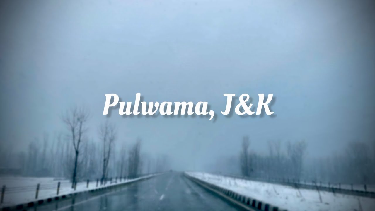 Heavy Snowfall ️ on Pulwama Awantipora Rd, India - YouTube