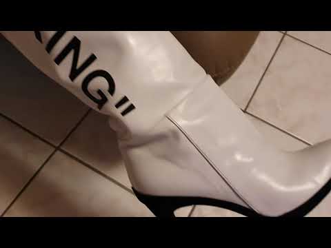 Showing Off White overknee boots
