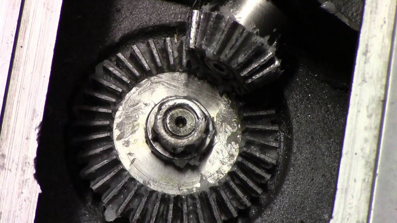 Bridgeport Mill Cleaning and Assembly Part 5a - YouTube