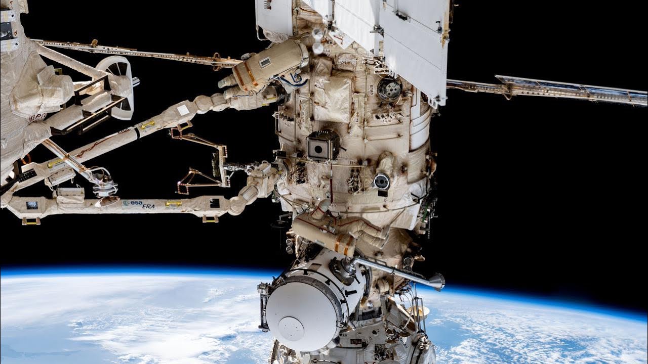 FIRST ERA MOTION WITH ASTRONAUT –HIGHLIGHTS of RUSSIAN SPACEWALK 60 ...