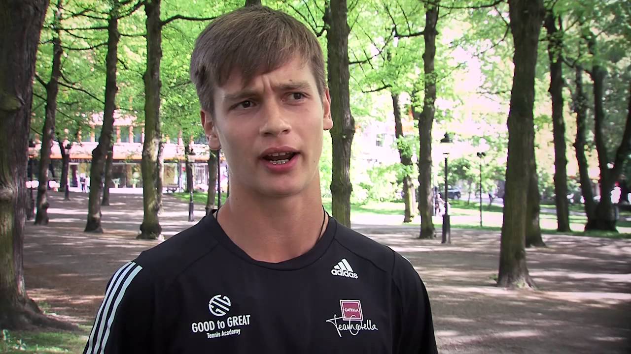 Intervju med Filip Malbasic, tennisspelare för Team Catella - YouTube