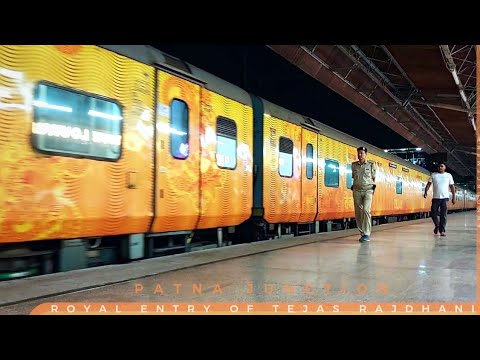Royal Entry of Patna Tejas Rajdhani Early Morning | #12110 New delhi ...