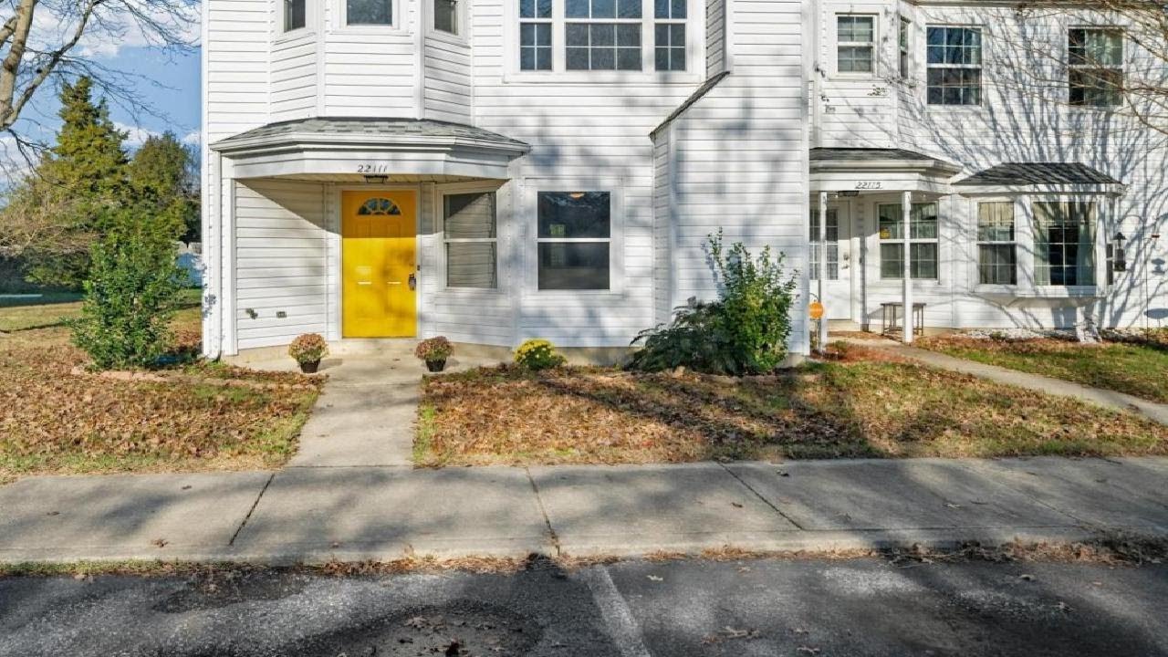 22111 SAINT JOSEPHS CIRCLE, GREAT MILLS, MD Presented by Heather ...