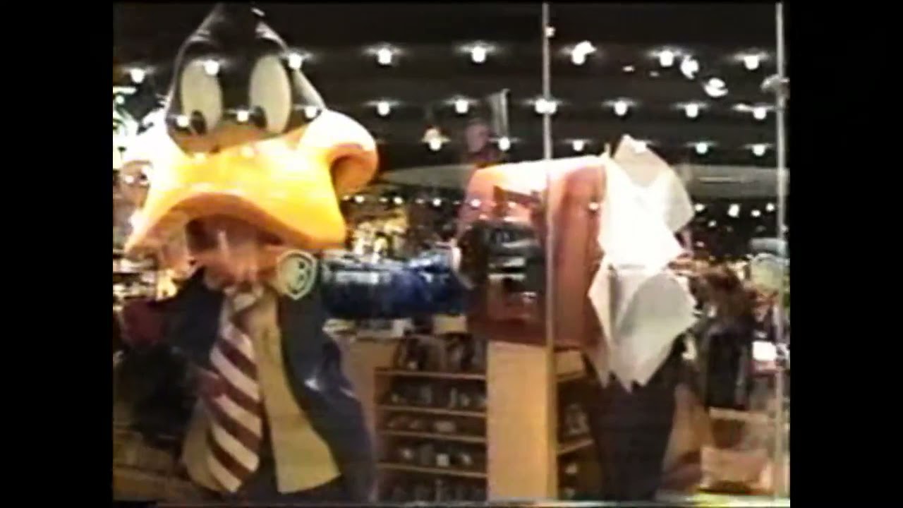 WTC Mall - Nine West to Warner Bros Store to Liberty Street - YouTube
