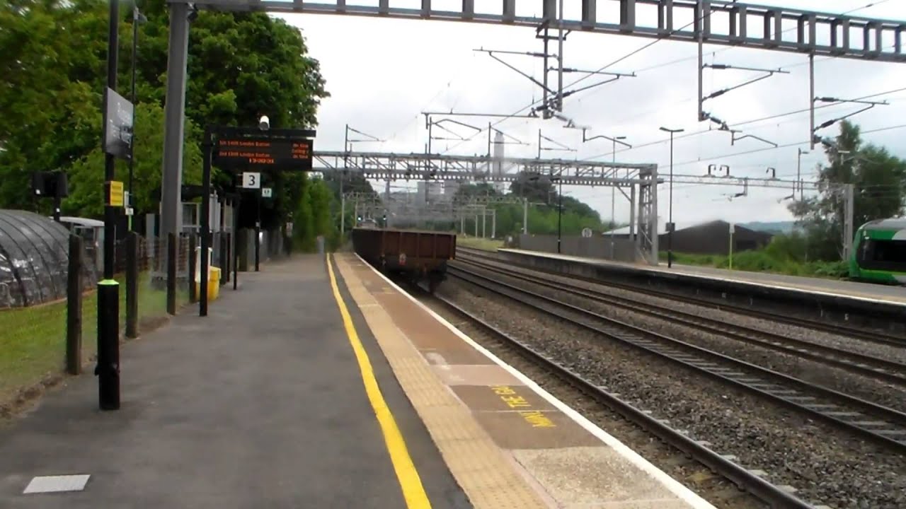 DRS Class 57, 57301 Goliath, 6Z96 passing Rugeley Trent Valley (14th ...