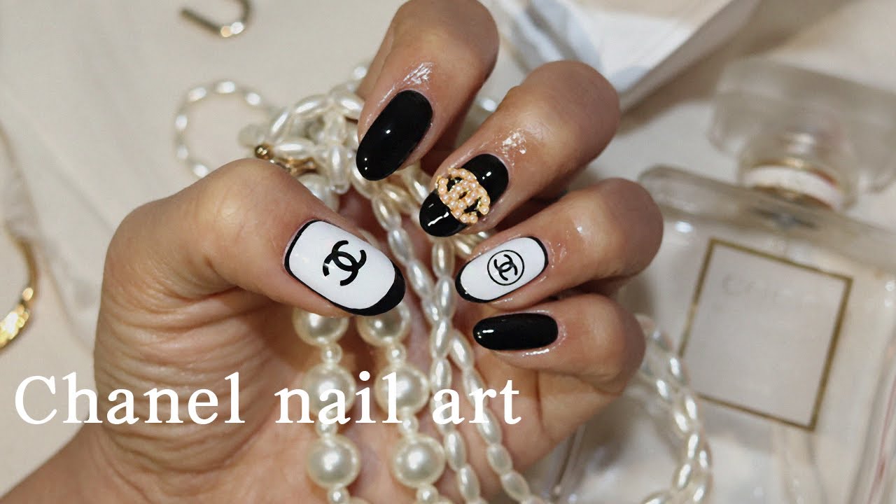 시크한 샤넬 네일아트 / 셀프로 파츠네일 간단하게해요 Chanel inspired nail art - YouTube