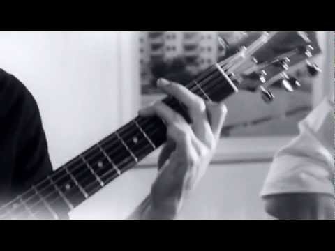 String Flïng - Living Room (Triple-X)
