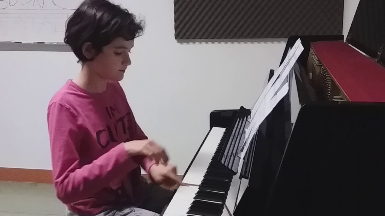Giulia Cammarata - VideoEsecuzioni Mousikè Muggiò - Pianoforte - 2 ...