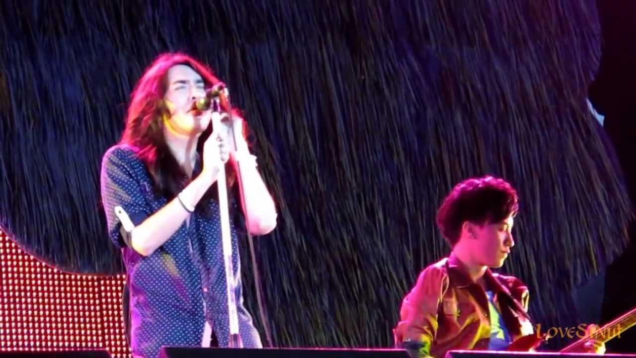 Singular @ Season of Love Song 2 ลอง [ 21 Jan 2012 ] - YouTube