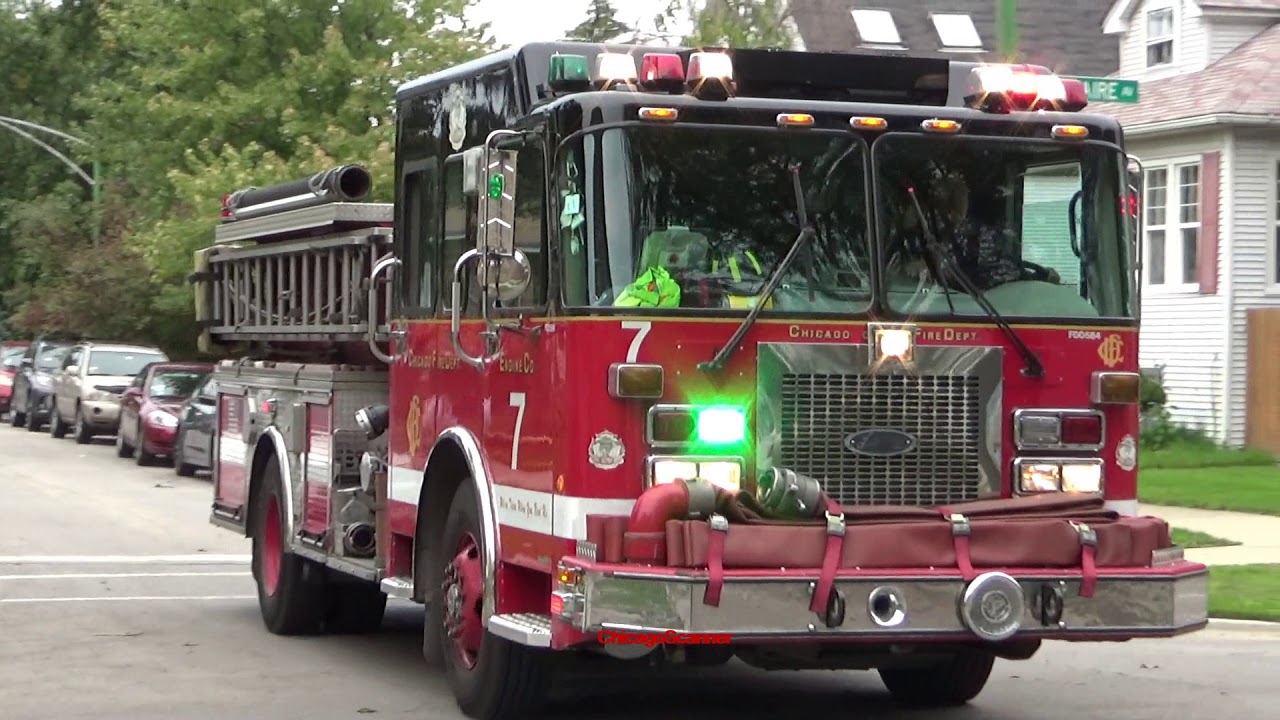 Chicago Fire Department Engine 7 Responding - YouTube