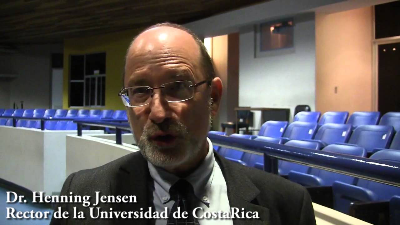 Entrevista al Rector de la UCR - YouTube