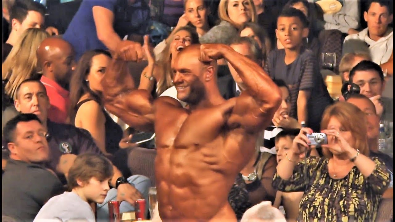 Stuart Garrington - Guest Posing NABBA United Kingdom 2013 - YouTube