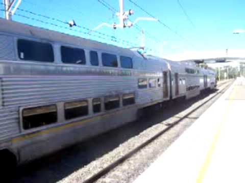 6 car V set passes Loftus - YouTube