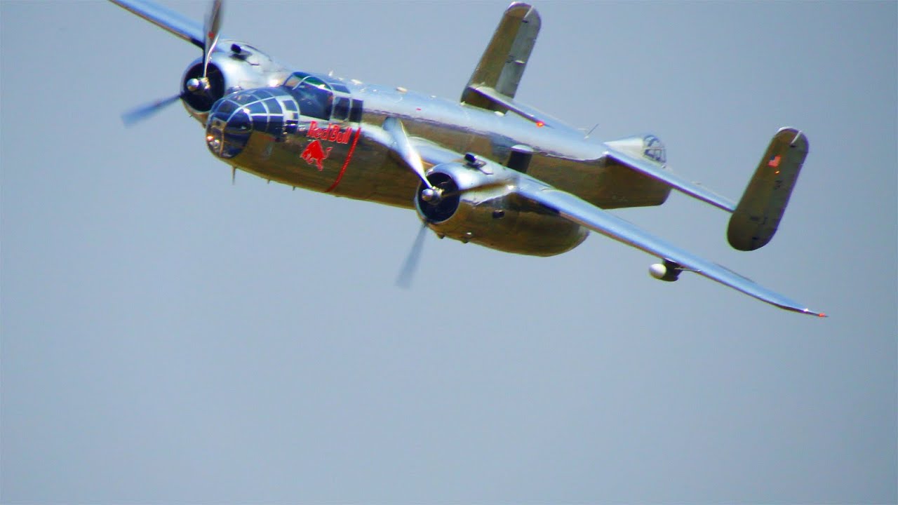 Legendary B-25 Mitchell from 1944 * Close Up,take-off, Low Pass ...